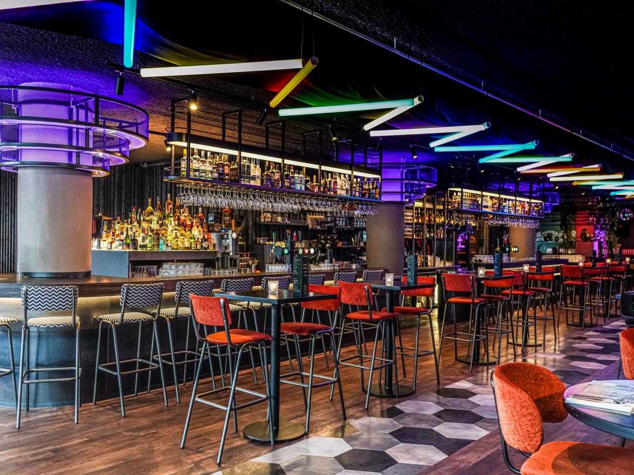 11 Bar & kitchen: Samen smaakt succes beter | Visit Haarlemmermeer