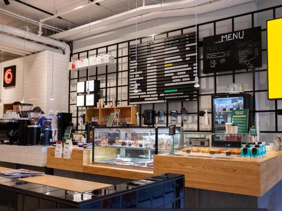 Hoofddorp Centrum & winkelcentrum Vier Meren: hét winkelhart van ...