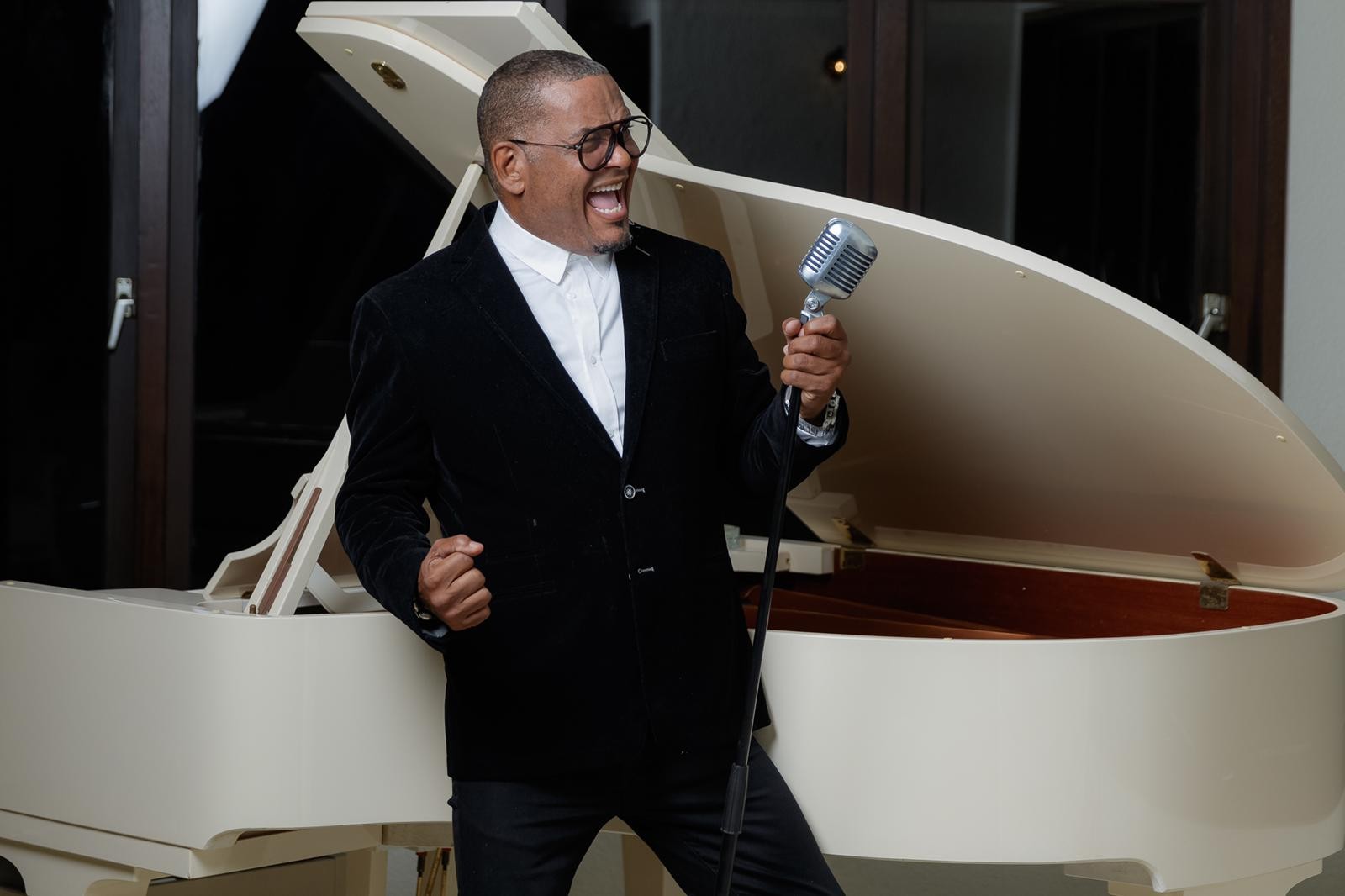 Mondi Skybar & Restaurant: Uitgaanshotspot in Badhoevedorp | Visit ...